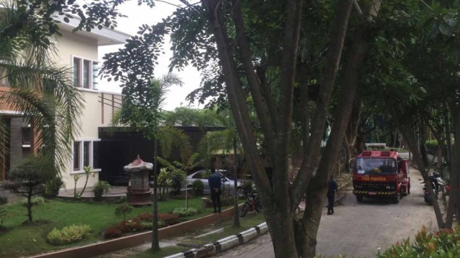 WOW, Mewahnya Rumah Keluarga ‘Wali Kota Medan’ Menantu Jokowi - Versailes